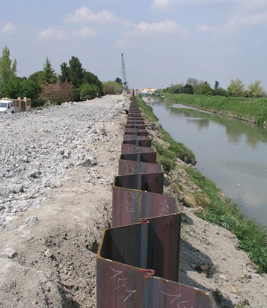 Flood defence and bank protection | ArcelorMittal Sheet Piling
